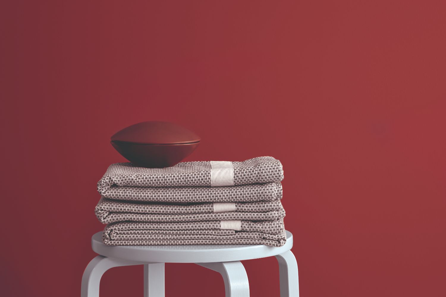 Hot Cherry - Red Paint Colour | Johnstone's